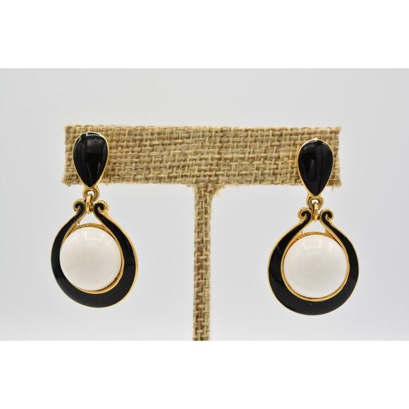 Unbranded | Jewelry | Vintage Cabochon Dangle Earrings Black White Gold ...